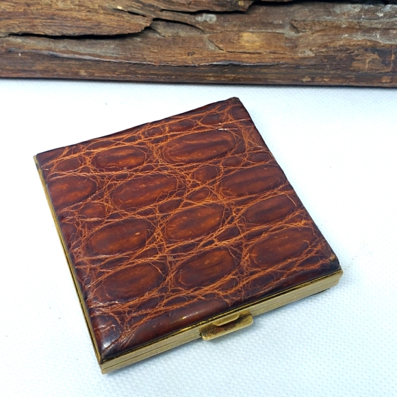 Dunhill | Makeup | A44 Dunhill Compact Clearview Mirror | Poshmark